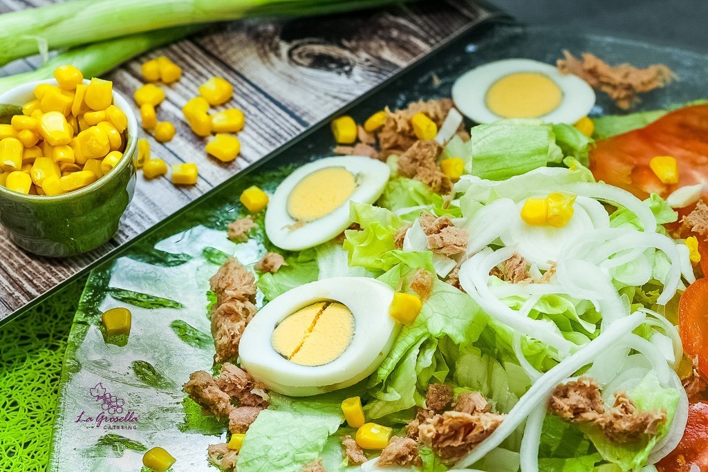 Ensalada mixta - La Grosella® - Comida para llevar y menús para oficinas